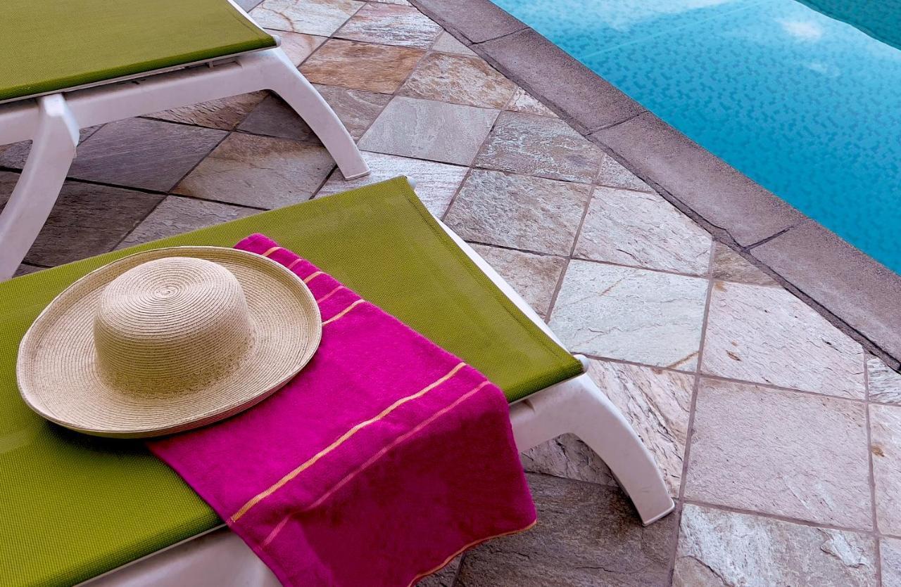HOTEL COAST CAPRI | ⋆⋆⋆ | KELOWNA, CANADA | SEASON DEALS FROM $141